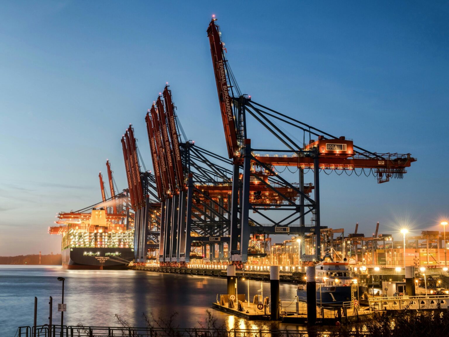 Multi-Channel Inventory Management Simplified with Zoho - CRM Masters